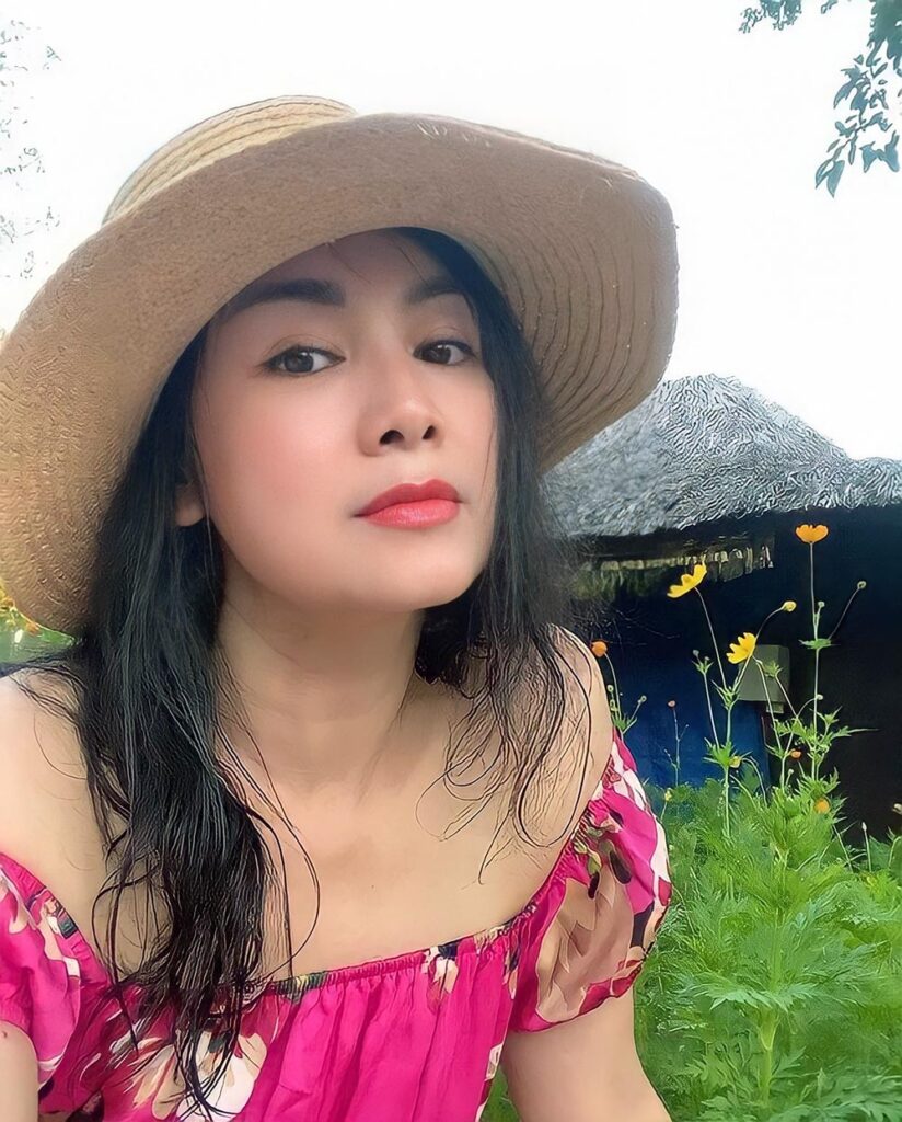 Hình ảnh xưa và nay của những nữ diễn viên nổi tiếng thập niên 1990 ...