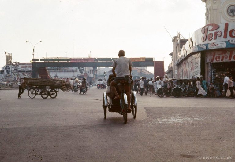 Sài Gòn tuyệt đẹp năm 1968-1969 qua 100 tấm ảnh của Brian Wickham